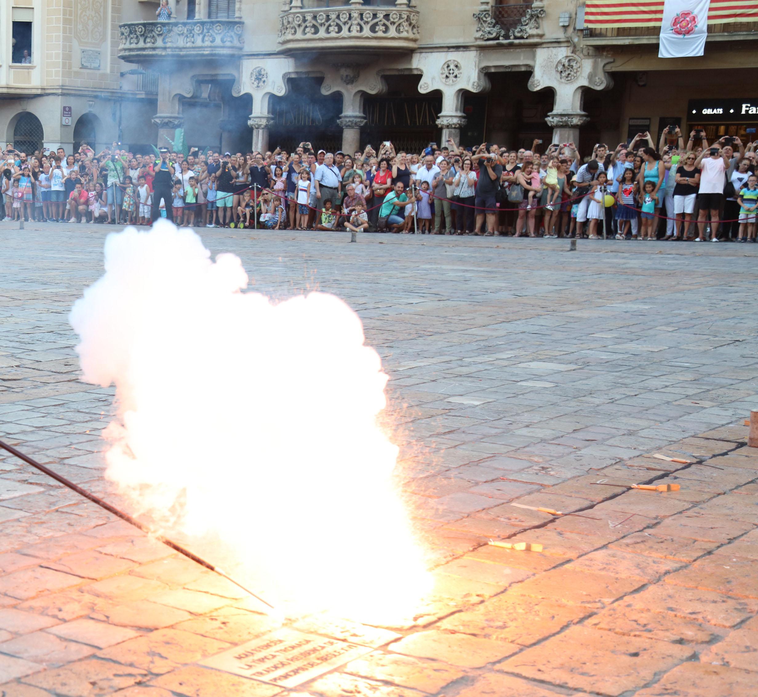 El Pregó i la primera Tronada obren oficialment la Festa Major de Sant ...